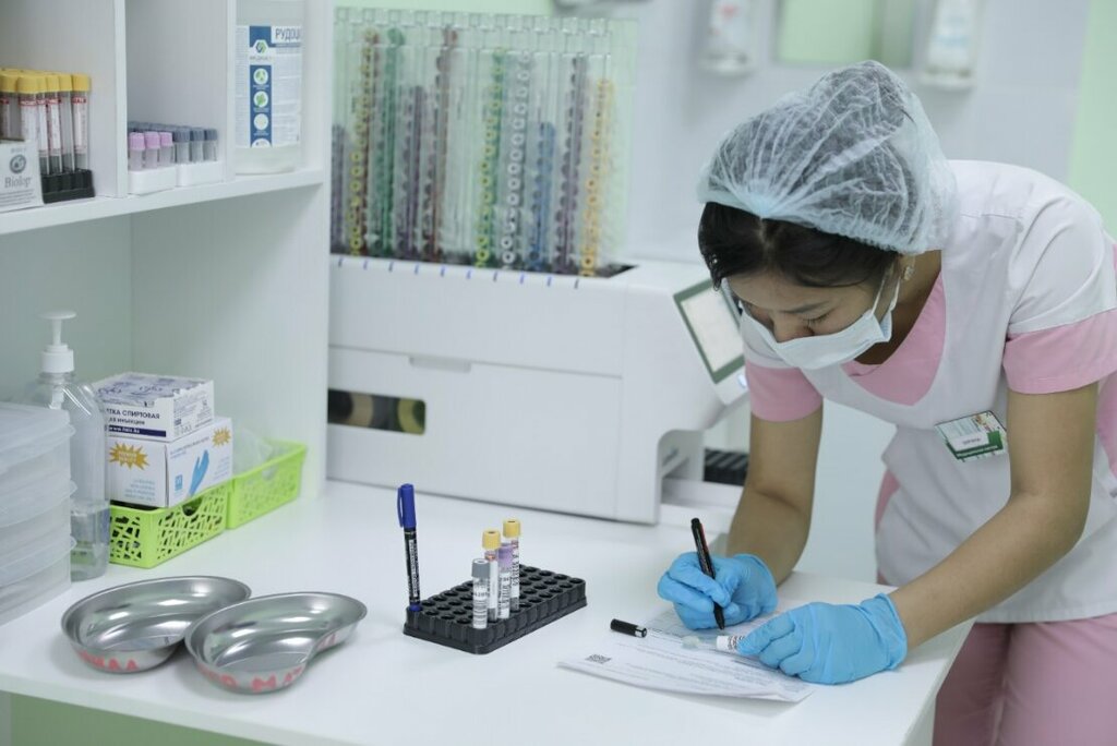 Tıbbi laboratuvarlar Helix, Almatı, foto