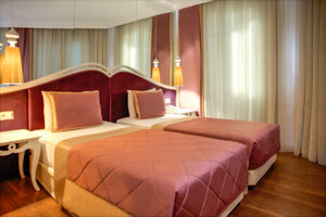La Boutique Hotel & Suits (Antalya, Muratpaşa, Şirinyalı Mah., 1537. Sok., 16), otel  Antalya'dan