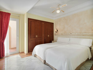 Hotel Las Aguilas Tenerife, Affiliated by Melia (Comunidad autónoma de Canarias, Provincia de Santa Cruz de Tenerife, Puerto de la Cruz), otel  Kanarya Adaları'ndan