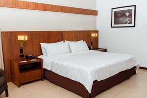 Holiday Inn Guayaquil Airport (Guayas, Simon Bolivar International), otel  Guayaquil'den
