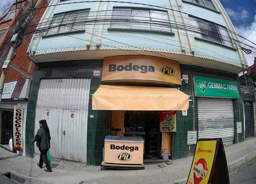 Toptan süt ürünleri Bodega Pil, La Paz, foto