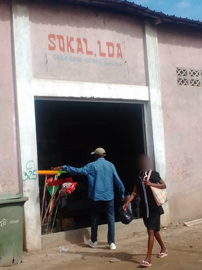 Büyük mağazalar Armazém, Loanda, foto
