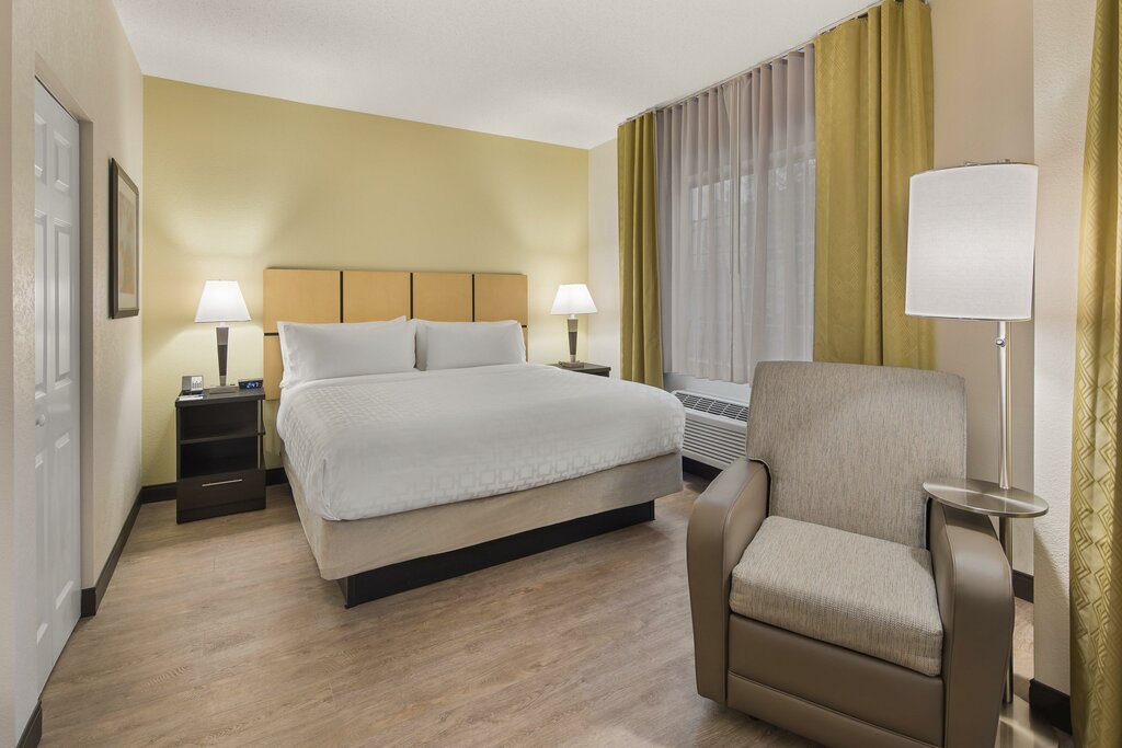 Otel Candlewood Suites Charlotte - Arrowood, Kuzey Carolina Eyaleti, foto