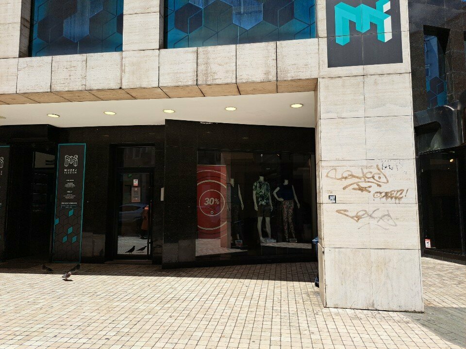 i̇kinci el eşya satışı Second Hand, Belgrad, foto