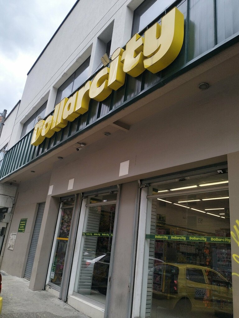 Ev eşyası mağazaları Dollarcity, Medellin, foto
