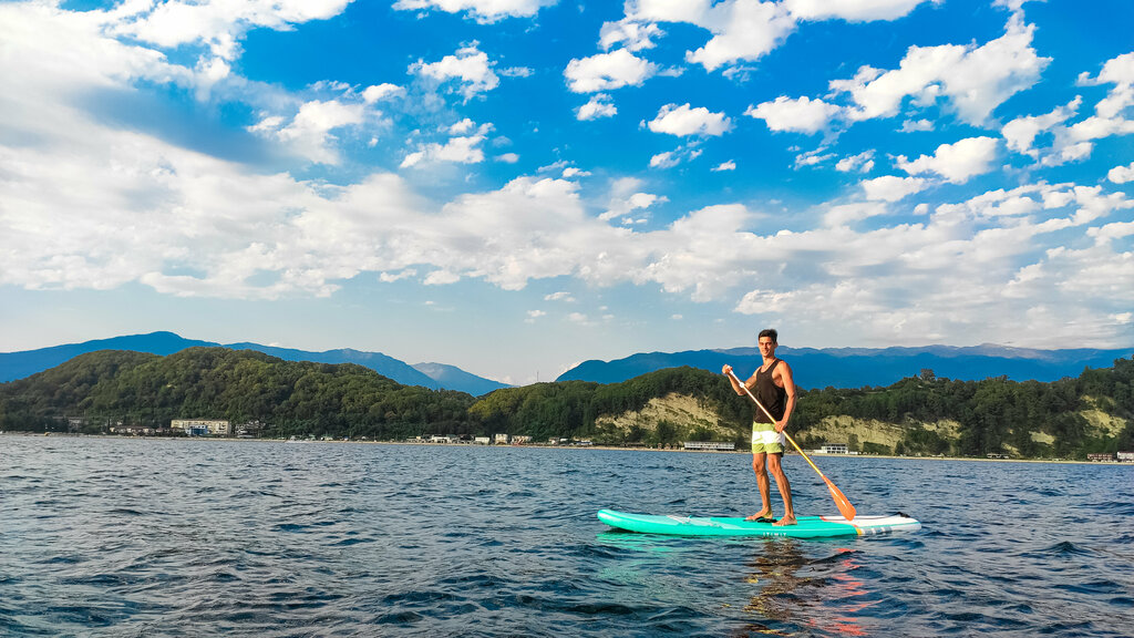 Kürek sörfü Прогулки на сап бордах, Gudauta Bölgesi, foto