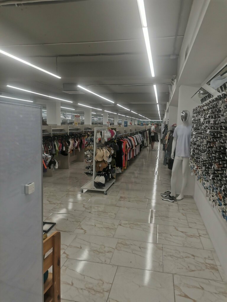 Giyim mağazası Azart, Kişinev, foto
