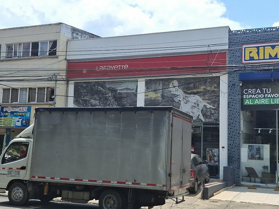 Dış giyim mağazası Lafayette, Cali, foto