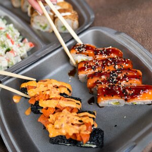 Lori sushi (prospekt Geroyev No:36А), hazır yemek teslim servisleri  Balakovo'dan