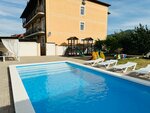 Aniksi (Raduzhnaya ulitsa No:15, selo Kabardinka), otel  Krasnodarski krayından