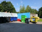 Контейнер для сбора одежды и текстиля (Saint Petersburg, istoricheskiy rayon Piskaryovka), hayırsever konteyner  Saint‑Petersburg'dan