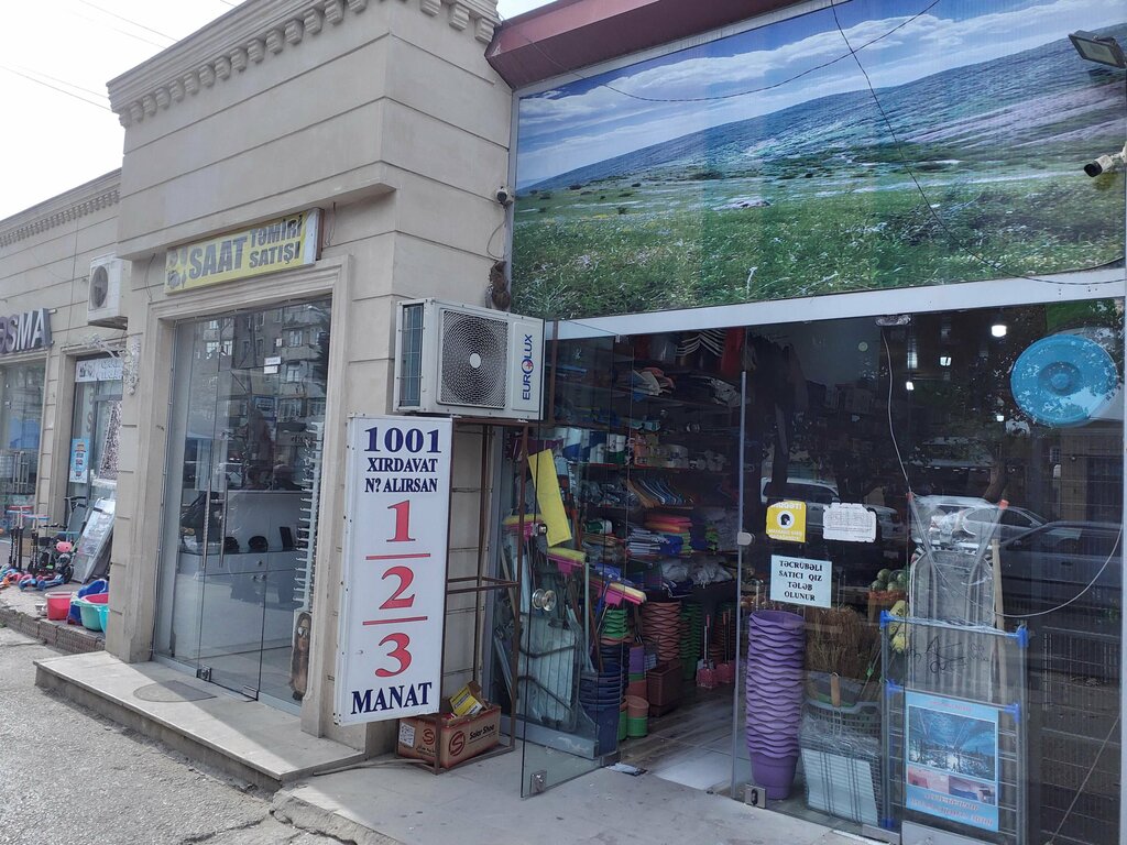 Mini-market Qarishiq mallar ve khirdavat, Bakü, foto