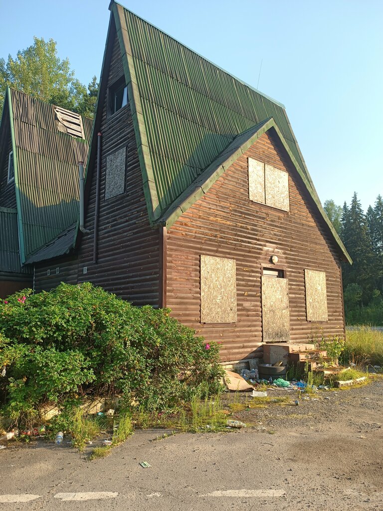 Kahve dükkanları У медведя, Novgorodskaya oblastı, foto