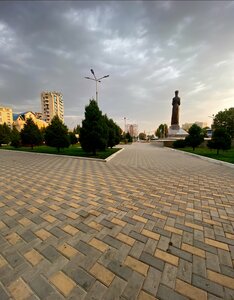 Каныкей (Absamat Masaliev Avenue No:506), anıt, heykel  Osh'tan