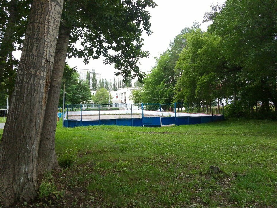 Buz pateni pistleri Ice rink, Ufa, foto