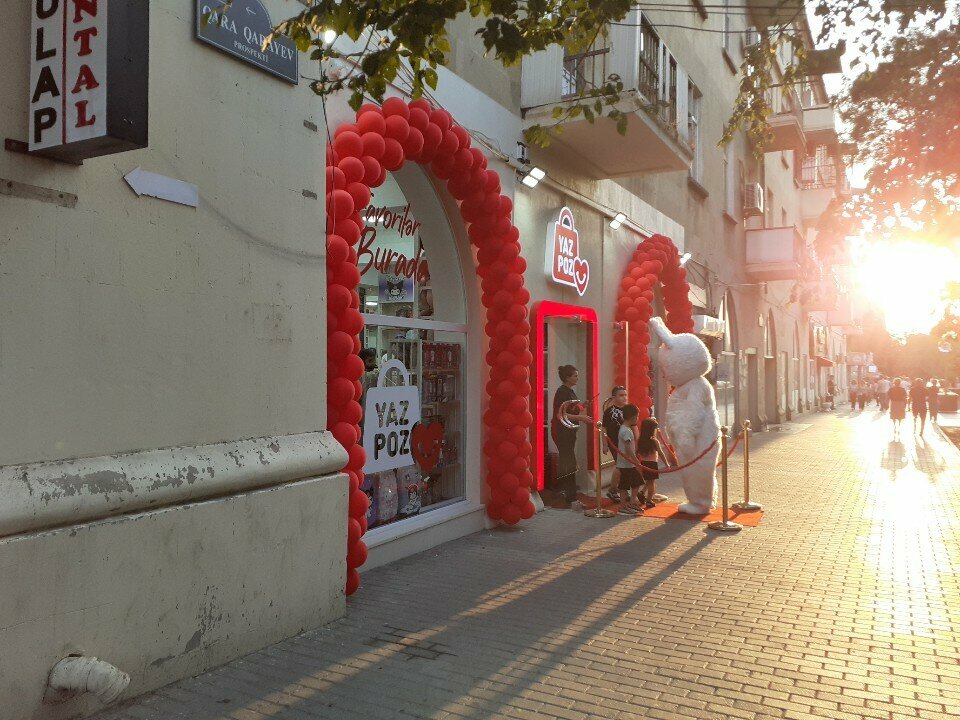 Kırtasiyeler Yaz Poz, Bakü, foto
