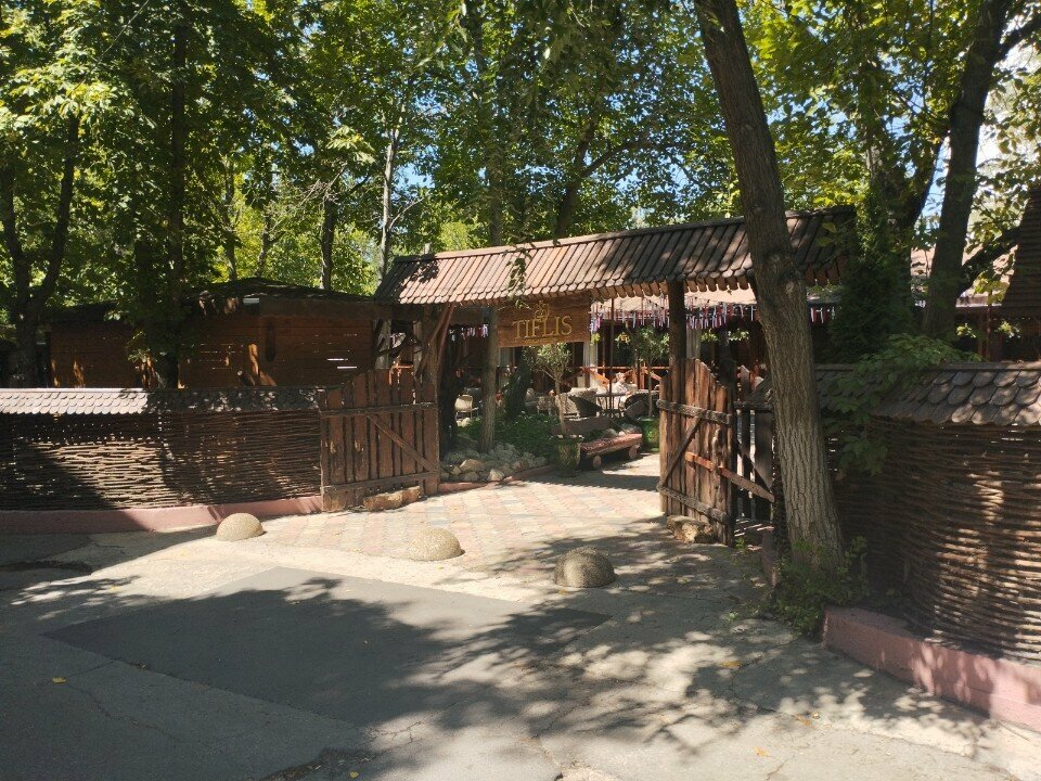 Restoran Poiana Nucului, Kişinev, foto