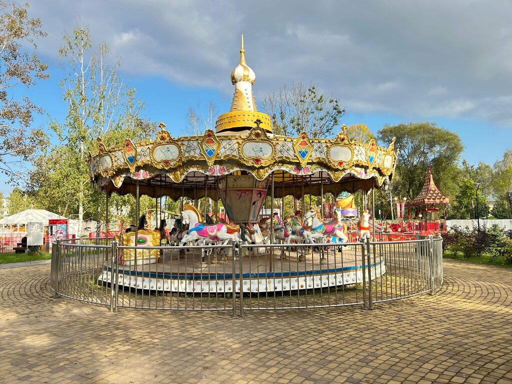 Atraksiyon Лошадки, Velikie Luky, foto