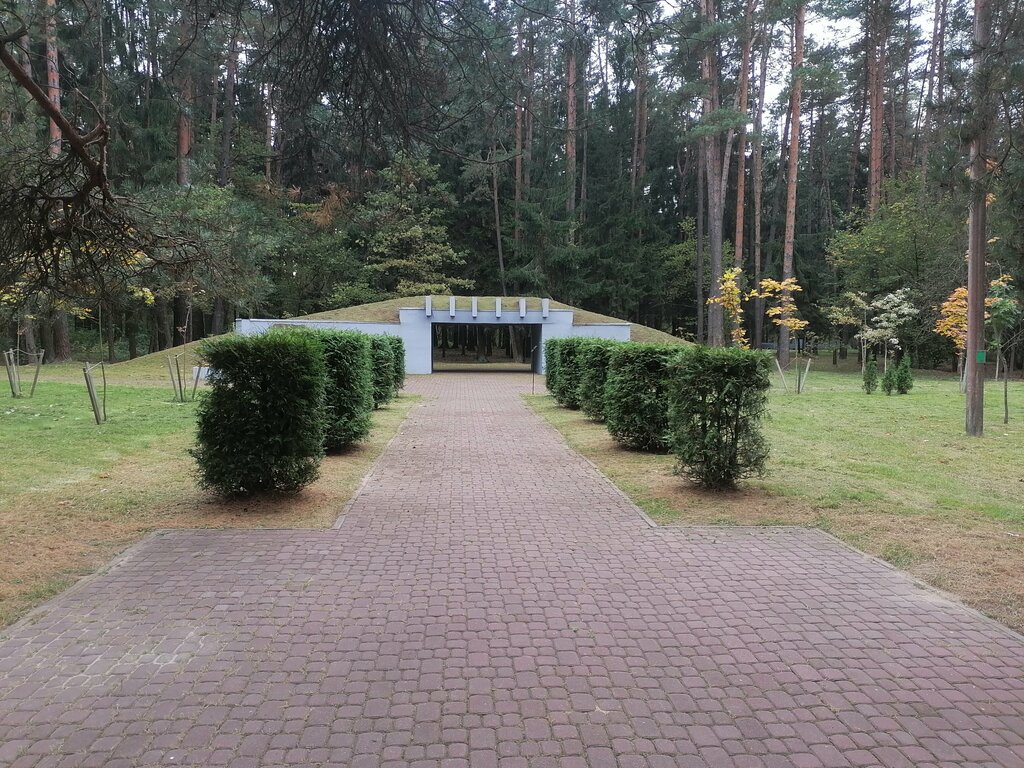 Anıt, heykel Мемориальный комплекс Землянка, Moguilev, foto