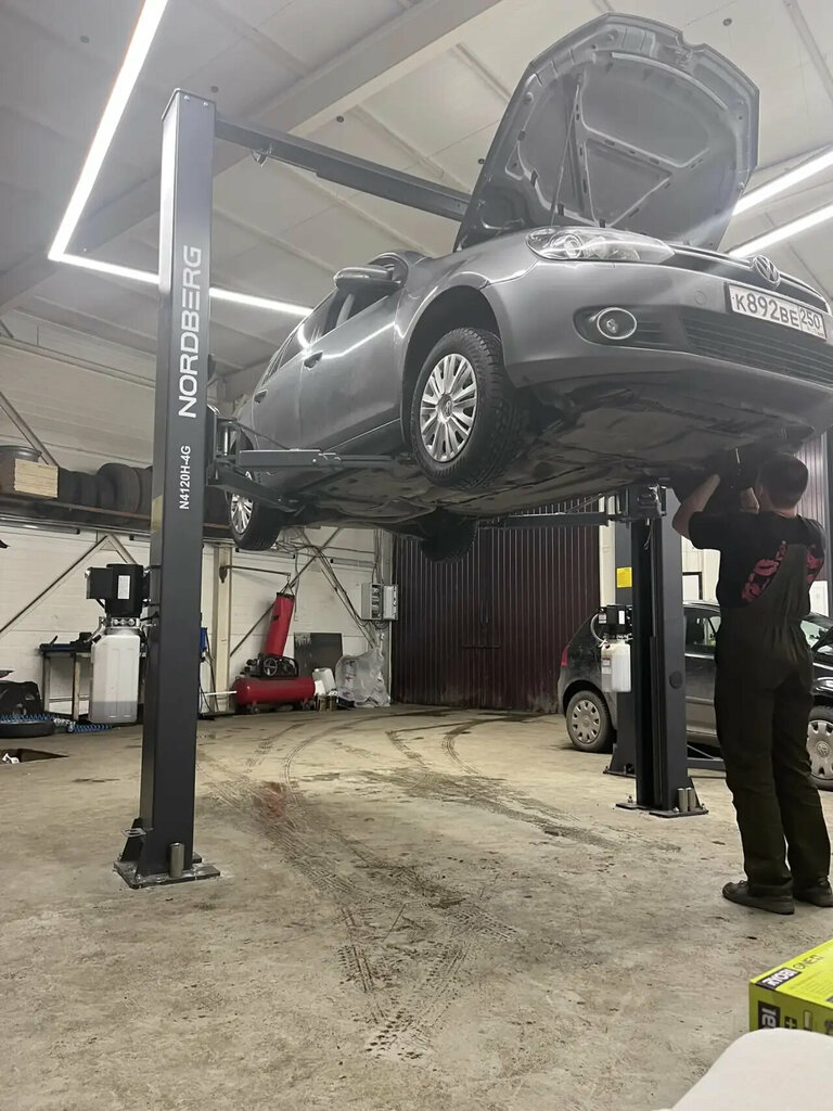 Otomobil servisi CarService, Moskova ve Moskovskaya oblastı, foto