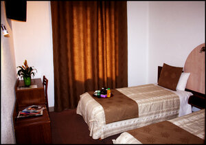 Adonis Lourdes - Notre Dame de la Sarte (Avenue Peyramale No:44, Lourdes), otel  Lourdes'dan