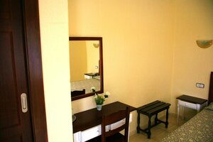 Villa Columbus (Provincia de Madrid, Calle de los Pinos, 13), otel  Calvià'dan