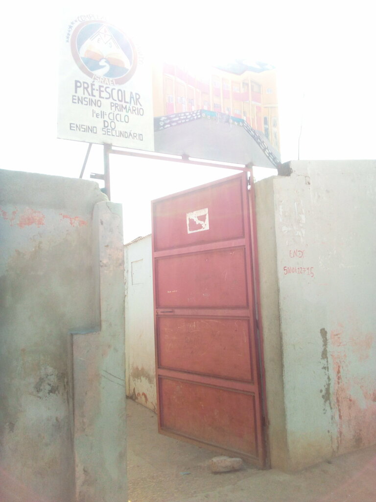 Özel okul Israel, Loanda, foto