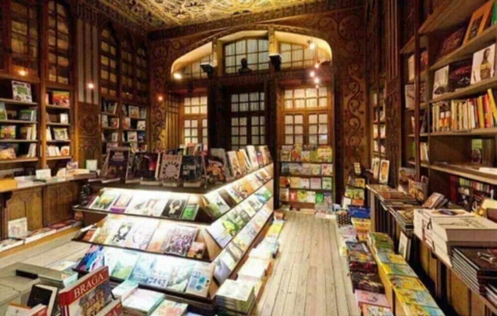 Kitap mağazaları Страна чудес, Krasnoyarski krayı, foto