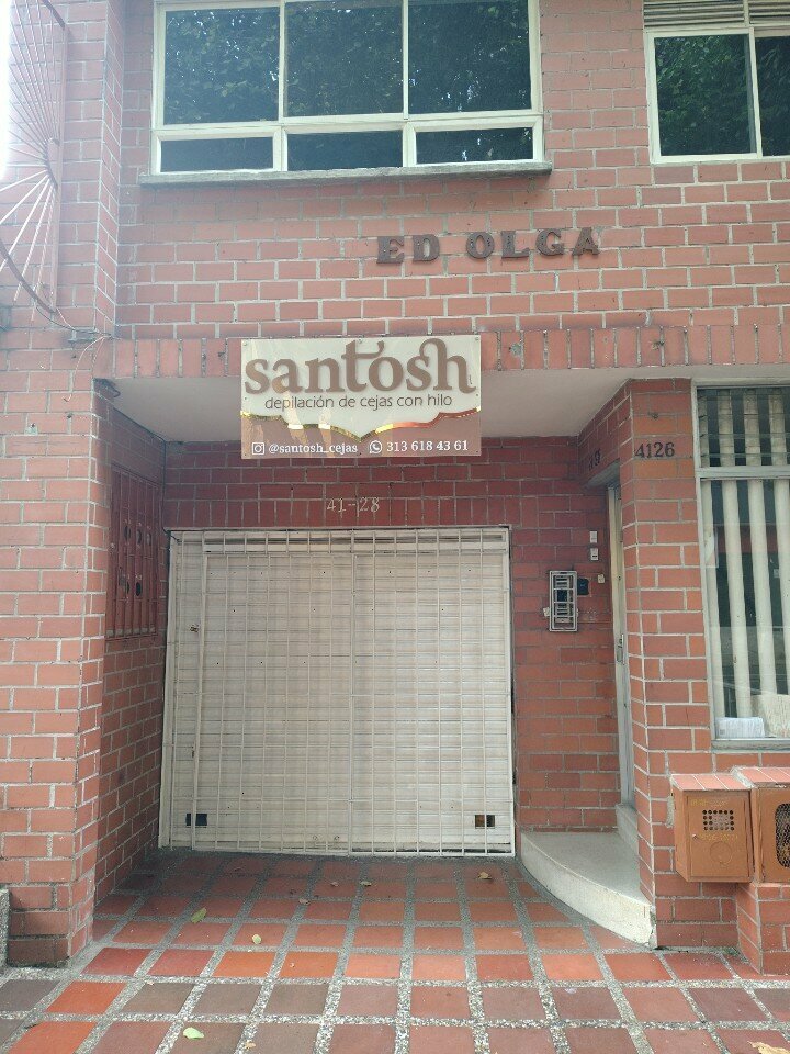 Güzellik salonu Santosh, depilación con hilo hindú, Medellin, foto