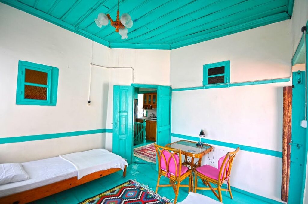 Otel Mavi balkonlu ev, Kaş, foto