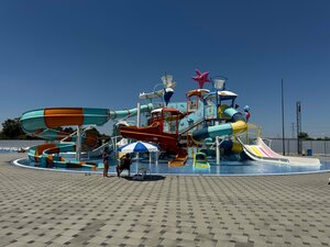 Аквапарк (Leskovac), su parkı  Leskofça'dan