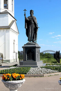 Князь Владимир (Bolshaya Moskovskaya ulitsa No:32), anıt, heykel  Vladimir'den