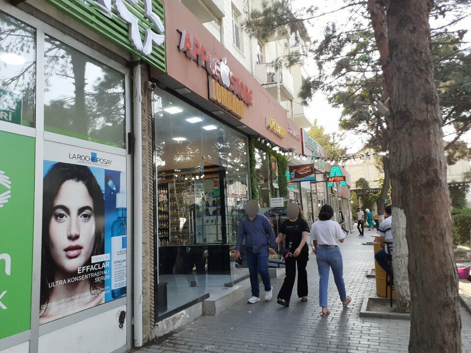 Elektronik eşya mağazaları Apple Store, Bakü, foto