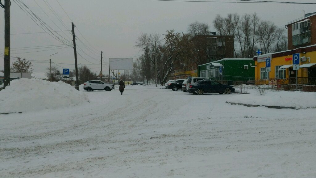 Otoparklar Parking lot, Omsk, foto