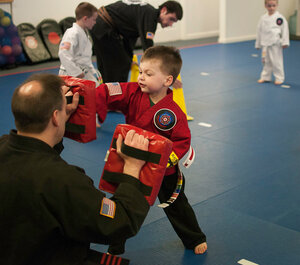 Granite State American Kenpo Karate (New Hampshire, Hillsborough County), spor ve eğlence merkezi  New Hampshire Eyaleti'nden