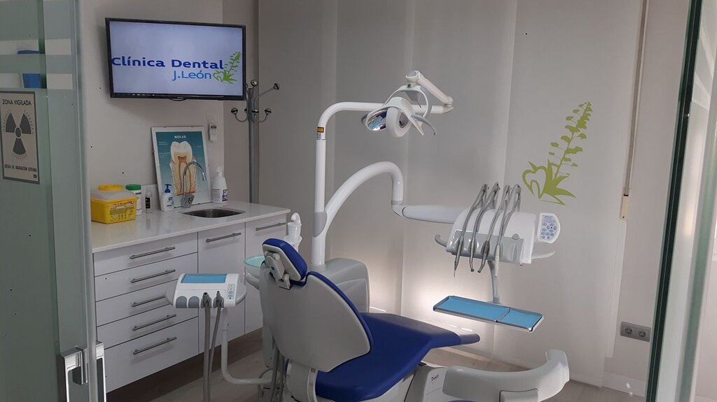 Özel ağız ve diş sağlığı klinikleri ve muayenehaneleri Clinica Dental J. Leon, Endülüs, foto