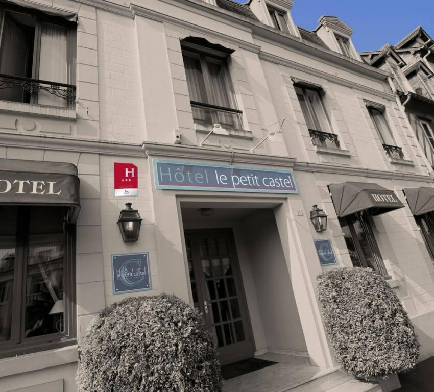 Otel Hotel SPA Piscine le Petit Castel, , foto