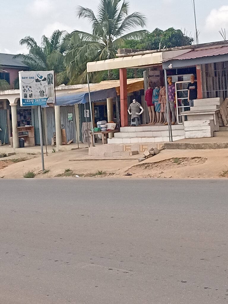 Giyim mağazası Dani One Collections, Dünya, foto