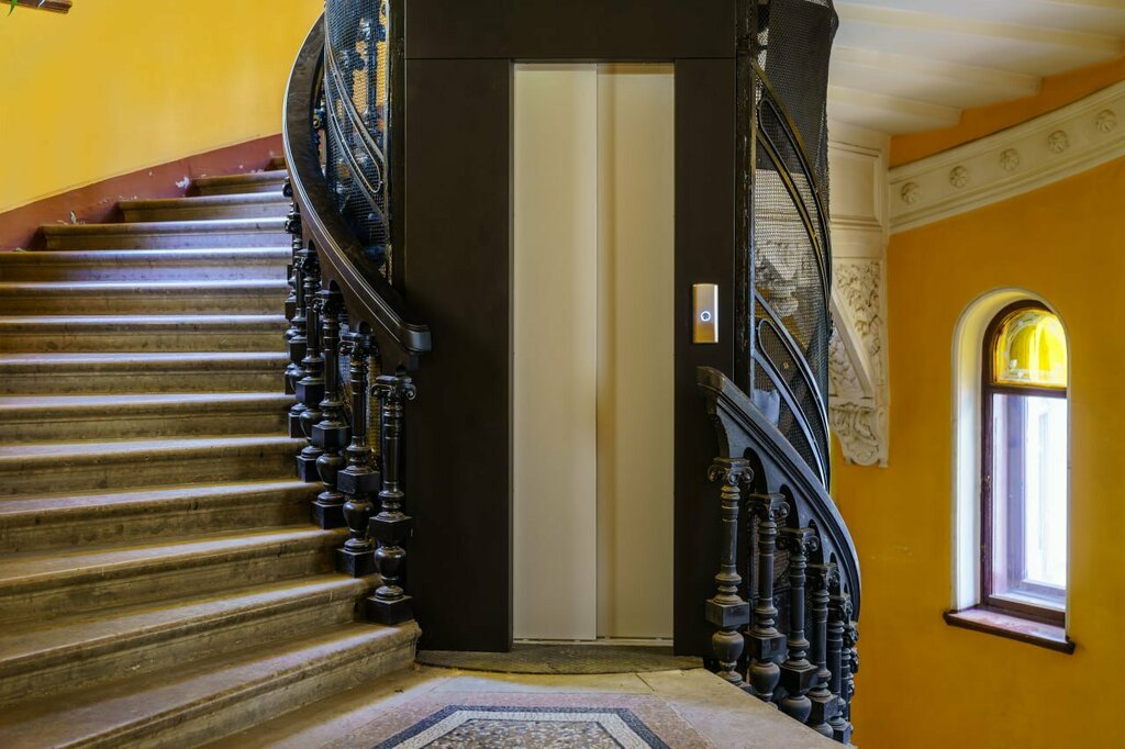 Asansörler, asansör ekipmanları Meteor Lift, Novorossiysk, foto