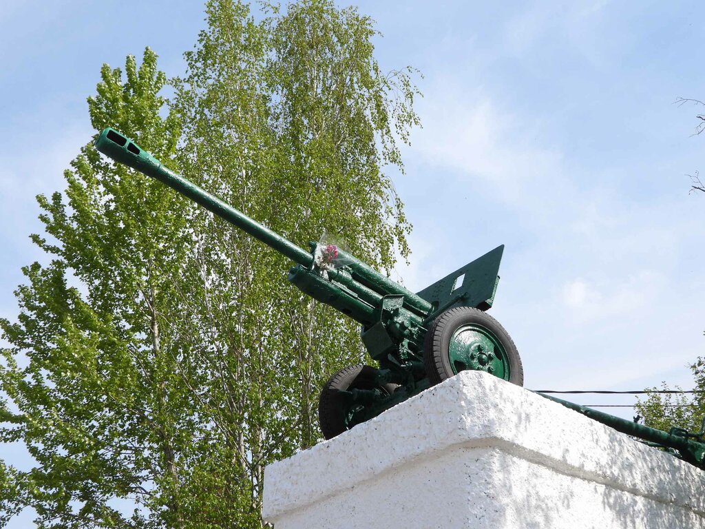 Teknoloji anıtı Пушка ЗиС-3, Malaya Vishera, foto
