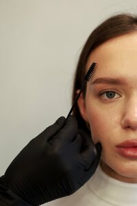 Kovalenko Beauty Lab (Nemirovicha-Danchenko Street No:165, Novosibirsk), kaş ve kirpik salonu  Novosibirsk'ten