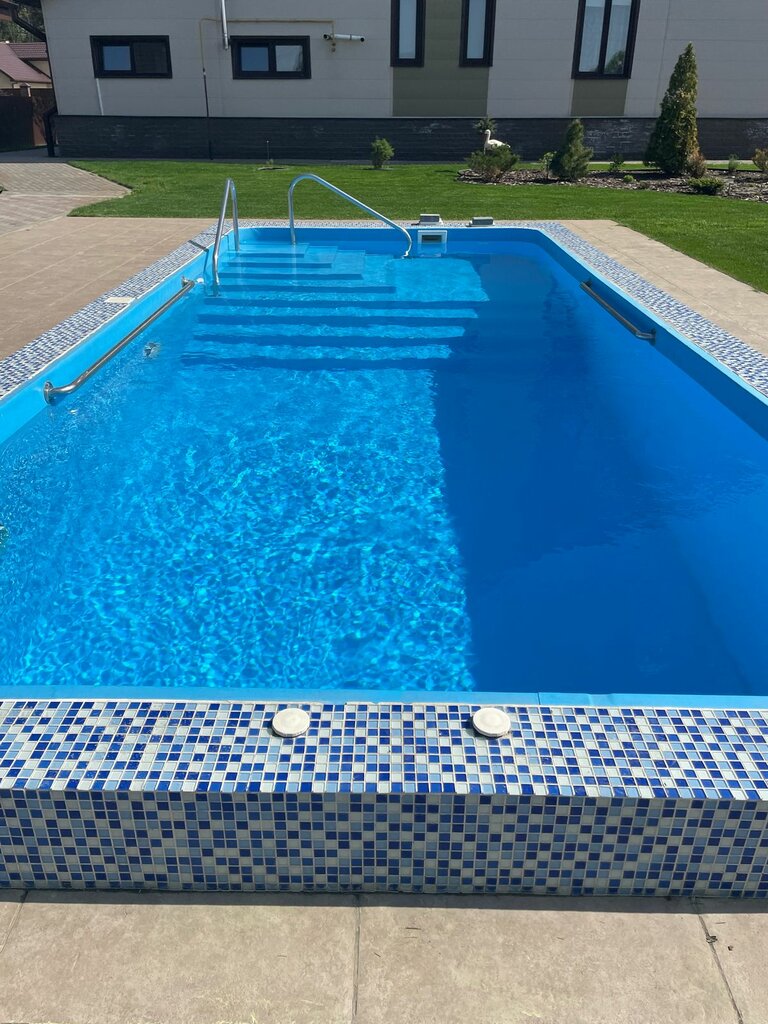 Havuz ve su parkı inşaatı ve ekipmanları Aqualux, Barnaul, foto