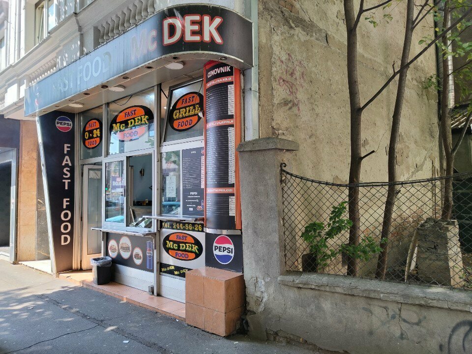 Fast food MC Dek food, Belgrad, foto