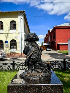 Медведик-адмирал (Yaroslavl, Revolyutsionnaya Street), park, sokak heykeli  Yaroslavl'dan