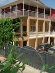 Green Guest house (Sukhumskaya ulitsa No:9), otel  Gagra'dan