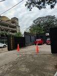 Parqueo público (Santa Cruz de la Sierra, Distrito Municipal 11, Subdistrito 14, Fortín Toledo), otopark alanı  Santa‑Krus'tan
