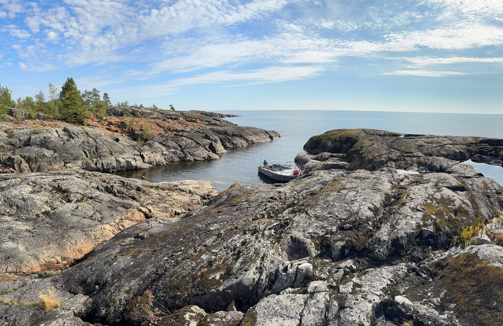 Benzin istasyonu Скала бензин в Терву, Karelya, foto