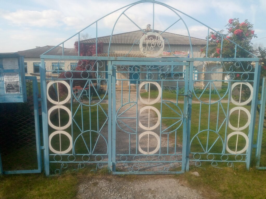 Kültür ocakları Верхозинский сельский клуб, Kurganskaya oblastı, foto