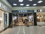 Vensi (ploshchad Lenina No:4), giyim mağazası  Engels'ten