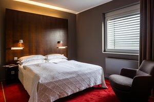 The New Yorker Hotel Köln-Messe (Deutz-Mülheimer Straße No:206, Köln), otel  Köln'den